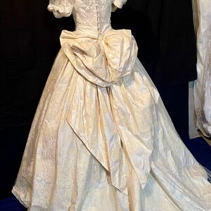 Louise Hamlin Wright | Dresses | Wedding Dress Gown Ivory 6 Louise ...